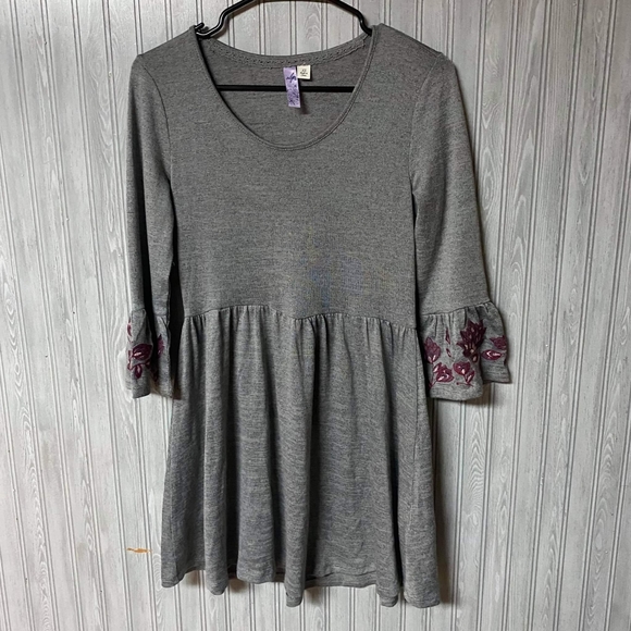 Alya | Dresses | Alya Womens Grey Floral Embroidery Ruffle Bellsleeve ...